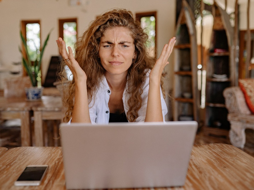 Terlalu Sering Main Gadget? Hati-Hati Terjangkit Sensory Overload ...