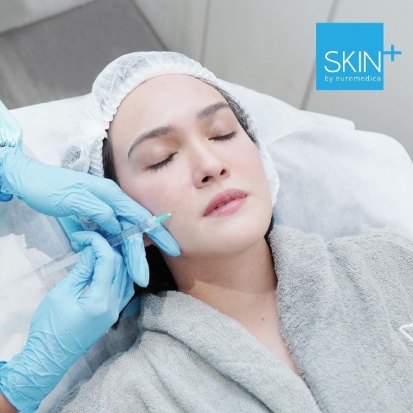 Tampil Glowing di Tahun Baru dengan 3 Rekomendasi Perawatan Kulit Berikut Ini! - Beauty Journal