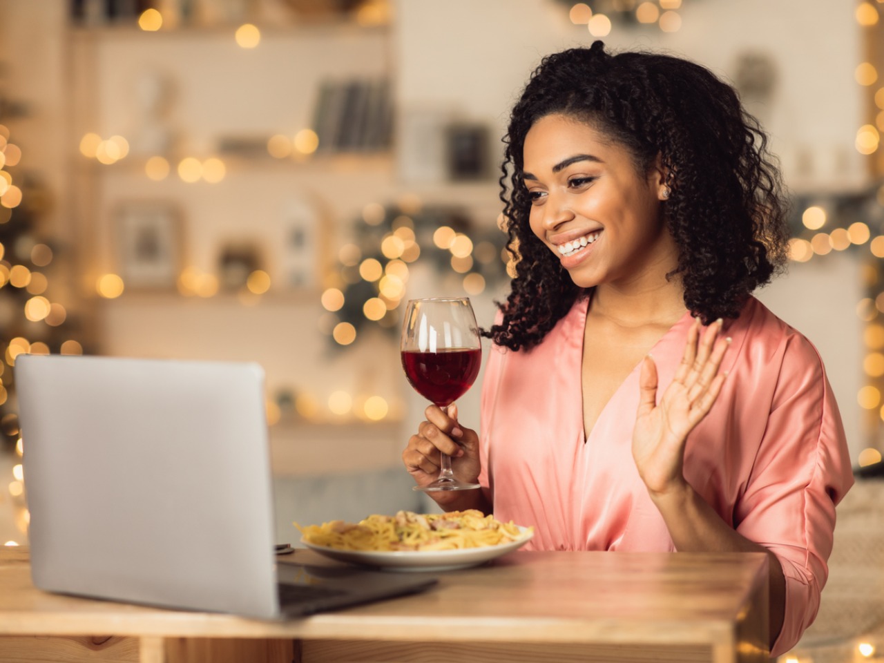 Tetap Mesra Saat Pandemi, Ini 5 Ide Rayakan Valentine Bersama Pasangan ...