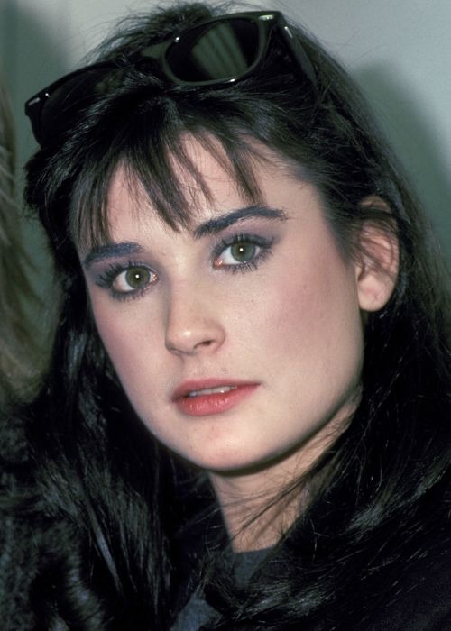 Tetap Menawan di Usia 62 Tahun, Ini Transformasi Aktris Demi Moore dari ...