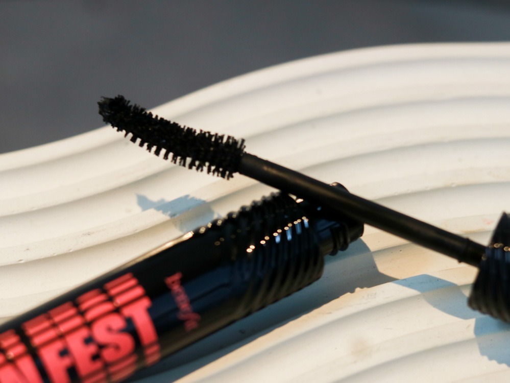 Review: Benefit Fan Fest Mascara, Jadikan Bulu Mata Terkesan Lebih ...