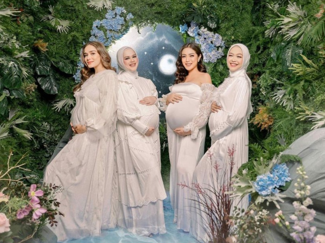 Bak Bidadari, 4 Seleb Indonesia Ini Kompak Melakukan Maternity Shoot ... Bak Bidadari, 4 Seleb Indonesia Ini Kompak Melakukan Maternity Shoot ...