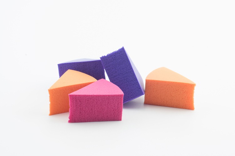 Mengenal Jenis Makeup Sponge dan Puff untuk Mengaplikasikan Produk ...