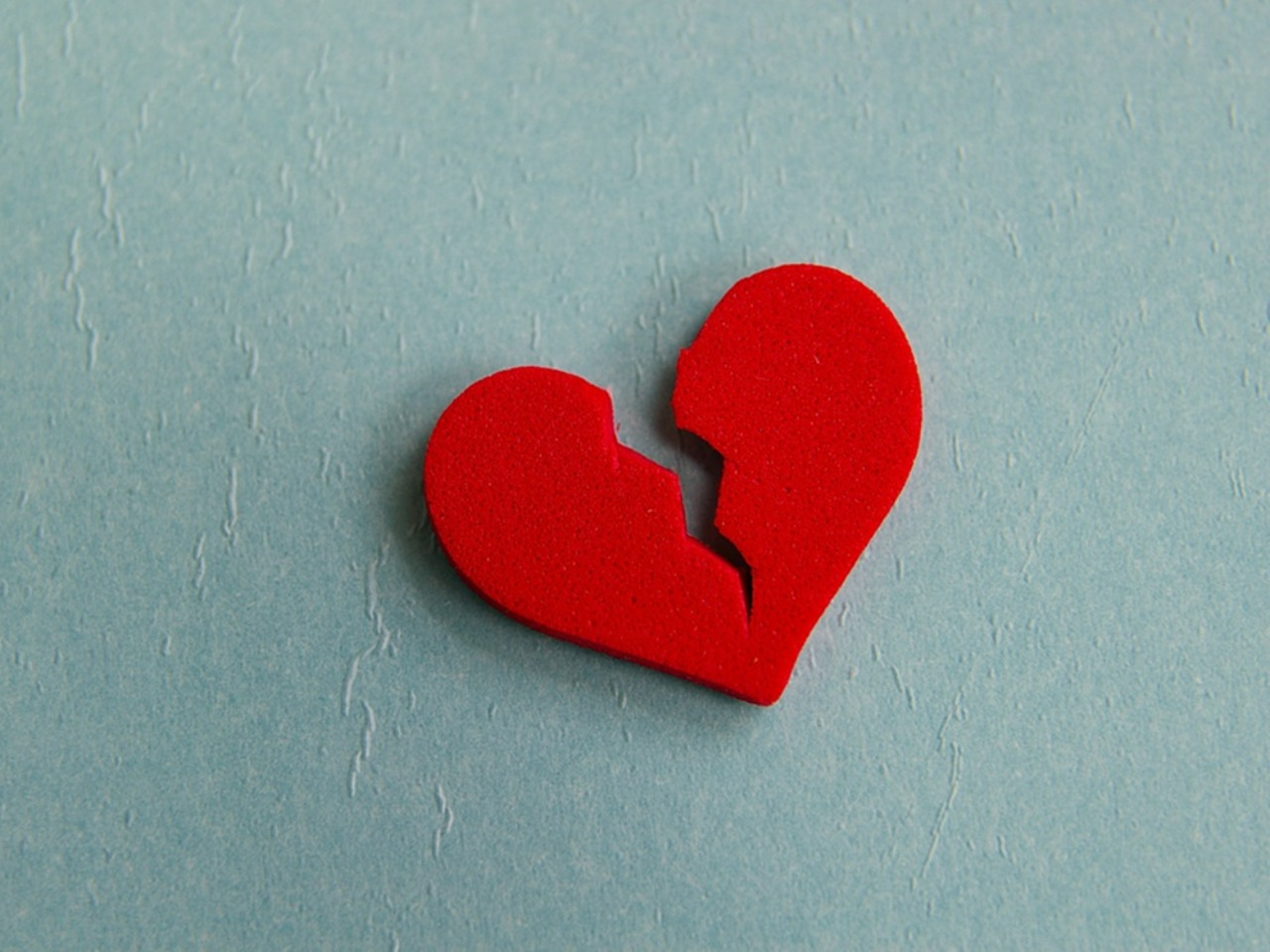 Mengenal 'Broken Heart Syndrome', Penyebab, Gejala, hingga Cara ...