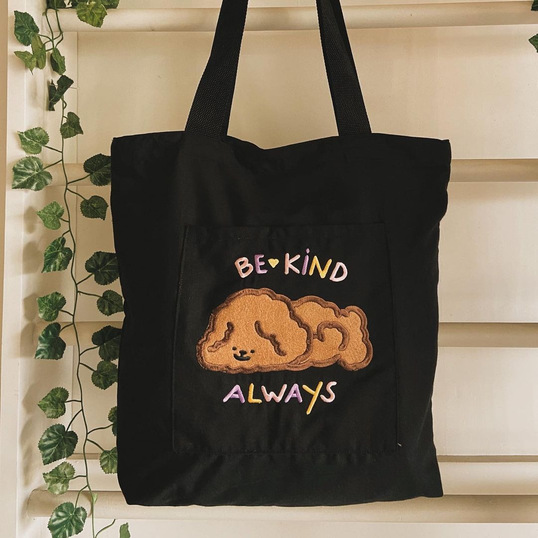 Colorful hingga Monokrom, Ini 5 Pilihan Tote Bag dari Merek Lokal yang ...