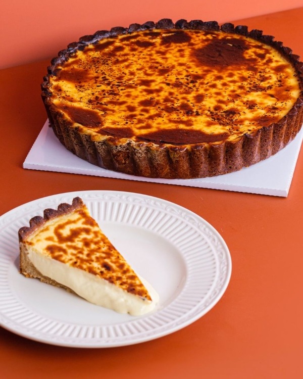 KNOTS hingga Artirasa, ini Rekomendasi Basque Burnt Cheesecake yang ...