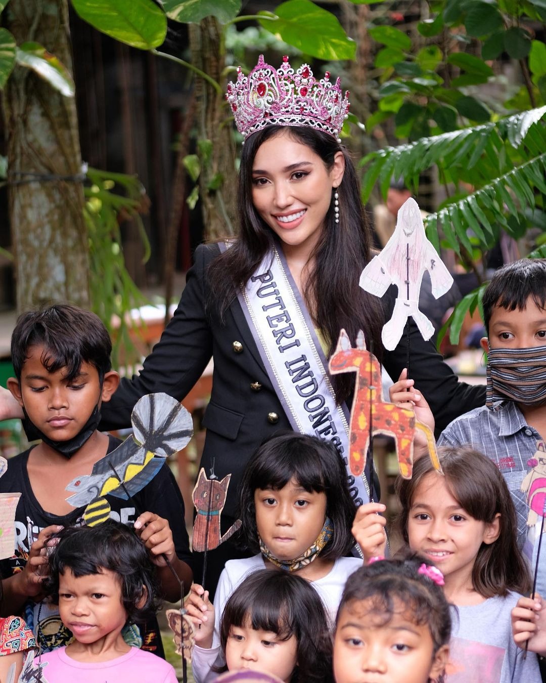 Fakta Menarik Laksmi Suardana, Wanita Bali Pertama yang Mewakili ...