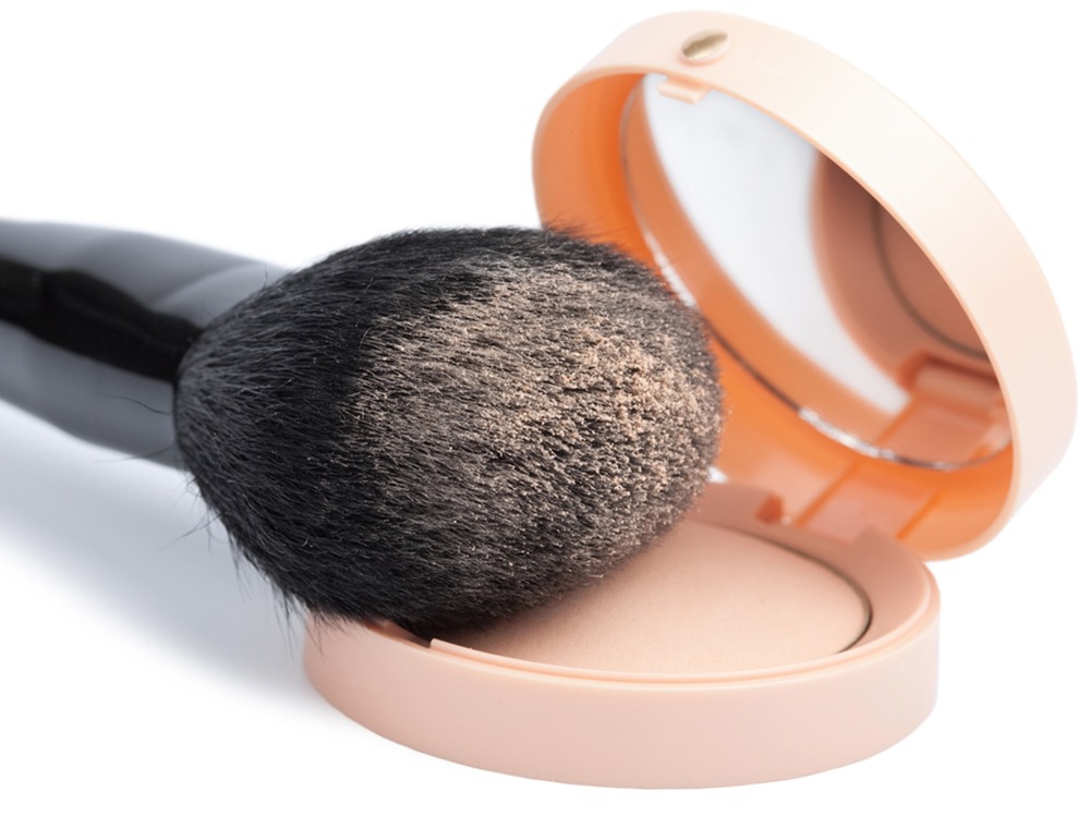 Yuk, Cari Tahu Perbedaan Jenis Bedak dan Manfaatnya untuk Tampilan ...