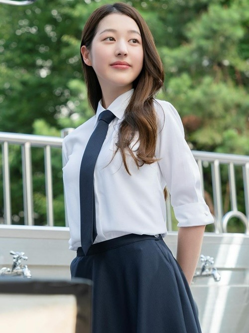 12 Potret Menawan Jang Da-ah, Pemeran Drama ‘Pyramid Game’ - Beauty Journal