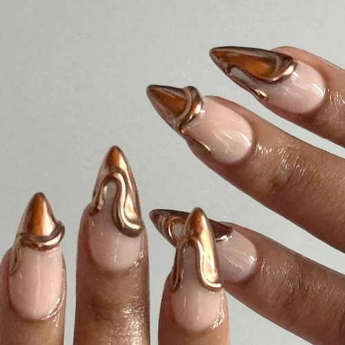 12 Inspirasi Chromatic Nails, Mulai Dari Tampilan yang Girly hingga ...