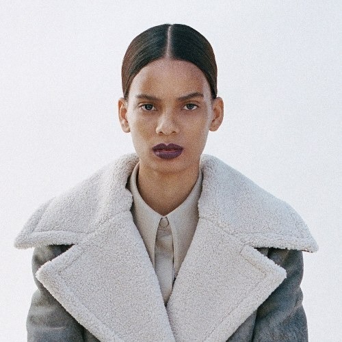 10 Inspirasi Makeup dan Gaya Rambut dari Pagelaran Fashion Week Musim ...