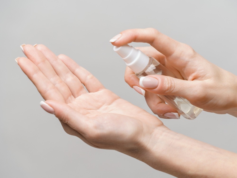 Masuki Era Baru, Ini 'New Normal' Starter Pack Kit yang Wajib Dibawa ...