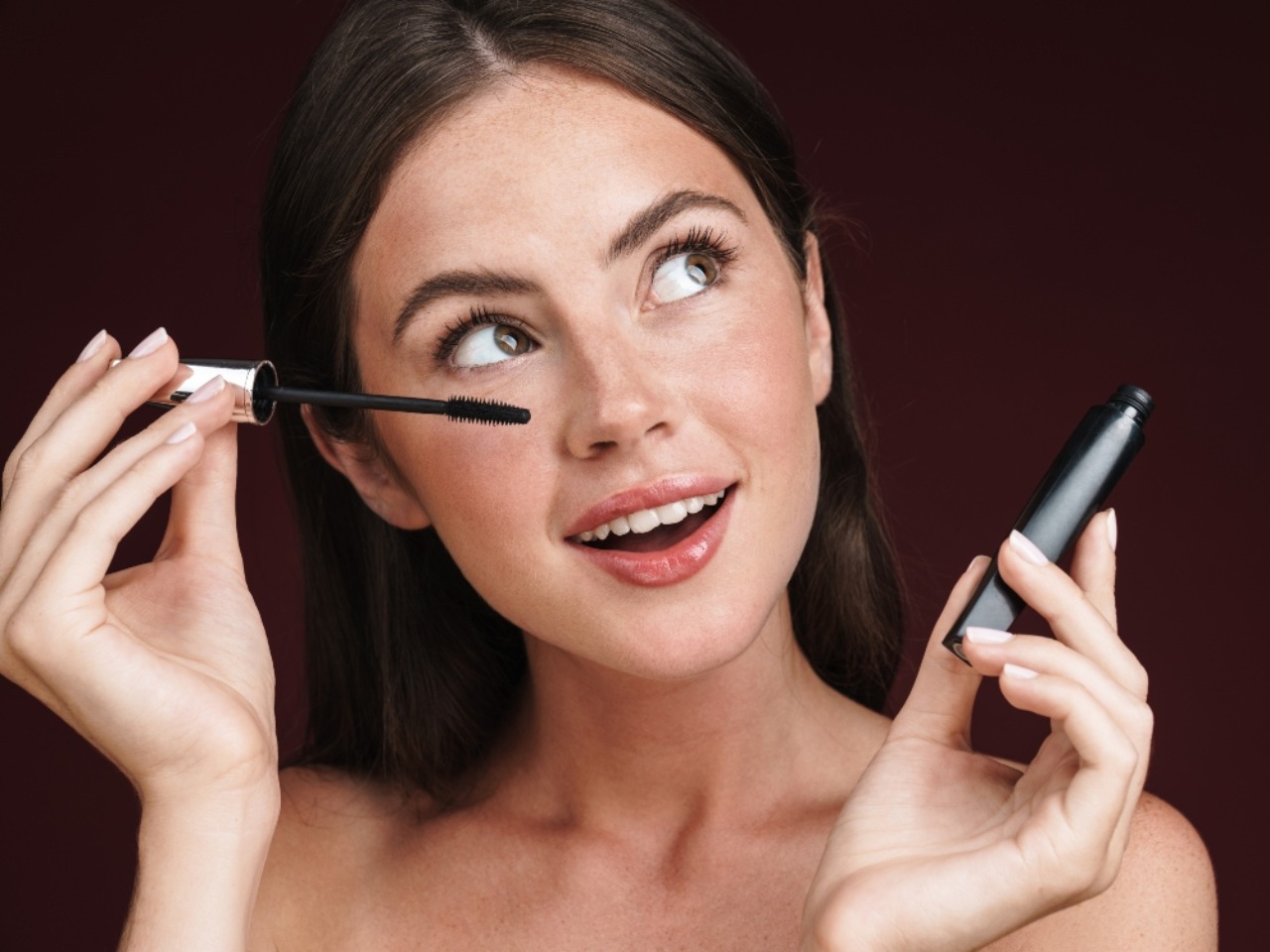 Tips Menggunakan Maskara yang Tepat Menurut para Makeup Artist ...