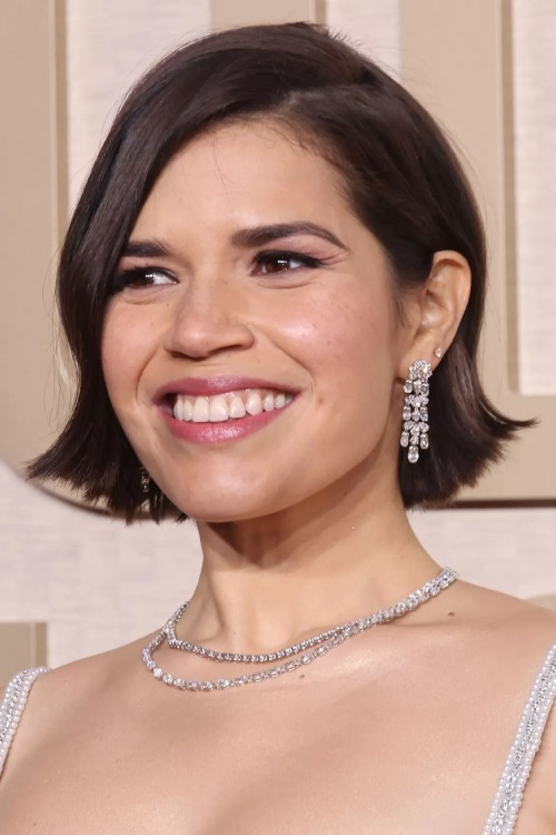 Penampilan Seleb Hollywood dengan Potongan Rambut Bob yang Curi Perhatian di Golden Globe Awards ...