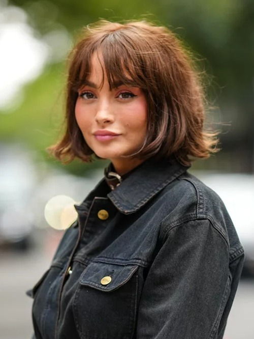 Shattered Layers, Gaya Rambut Y2K yang Kini Kembali Populer - Beauty ...