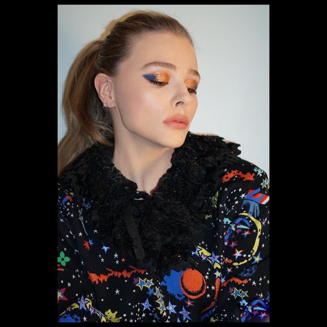 Ulang Tahun ke-24, Intip Gaya Makeup Chloë Grace Moretz yang Menarik ...