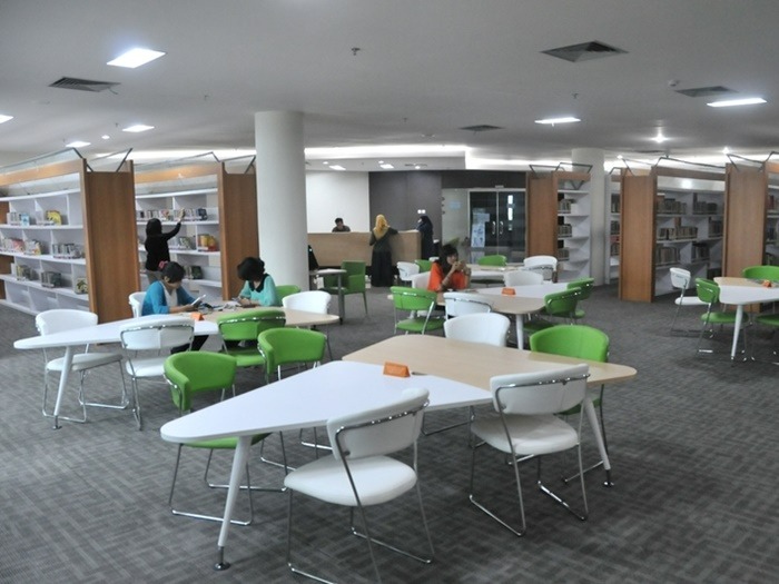5 Rekomendasi Perpustakaan di Indonesia yang Lengkap, Dijamin Bikin ...