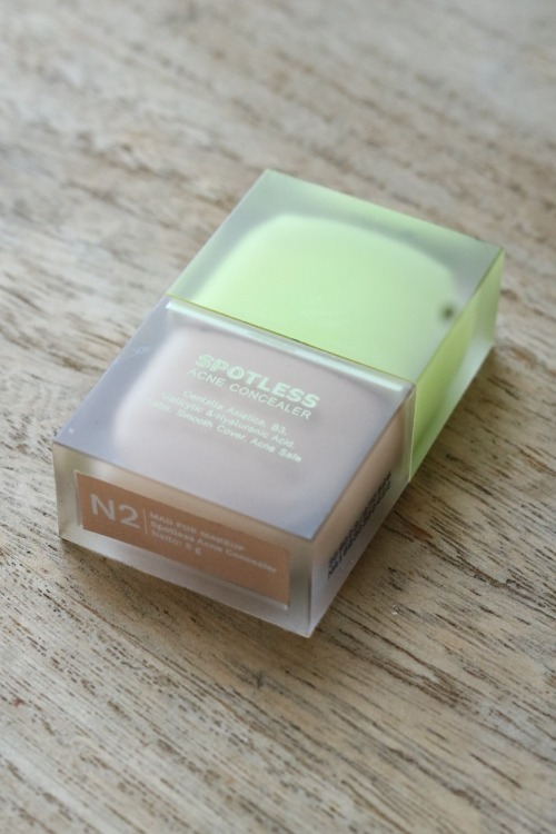 Review: Mad for Makeup Spotless Acne Concealer, Aplikator Unik dengan ...