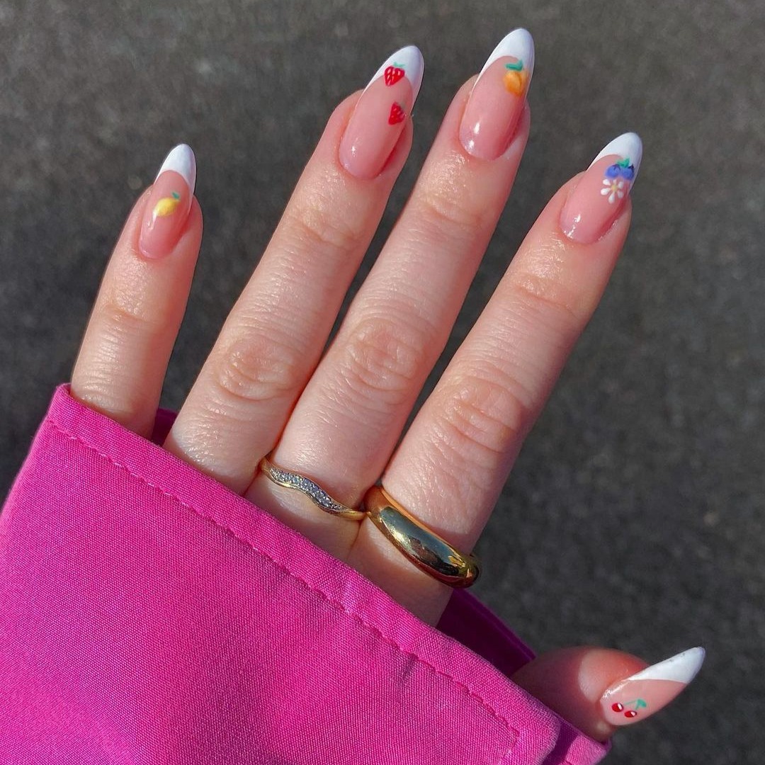 Cocok Dipakai Saat Liburan, Ini 10 Inspirasi Nail Art yang Menarik ...