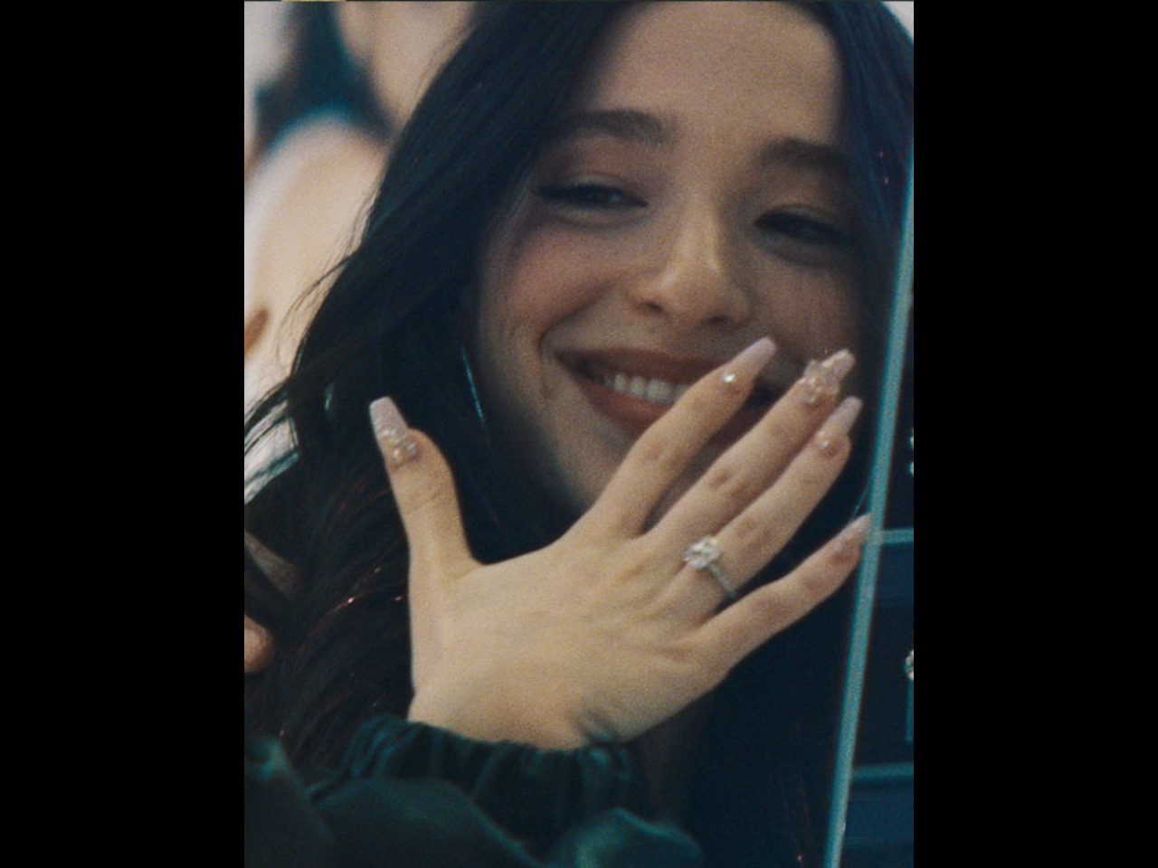 Ternyata Ini Brand Makeup yang Jadi Andalan di Film 'Anora'! - Beauty ...