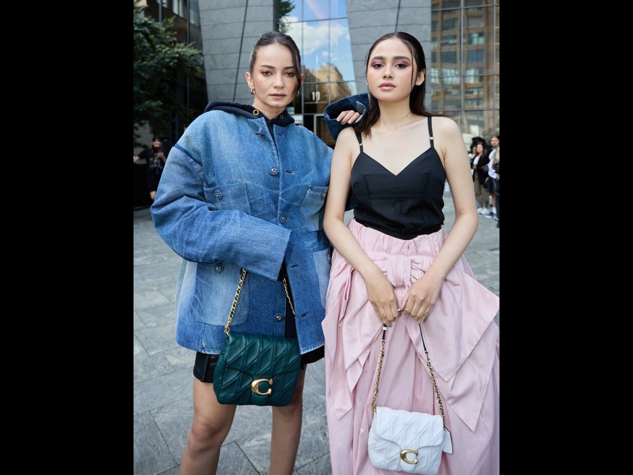 Mengintip Penampilan Syifa Hadju & Enzy Storia di New York Fashion Week ...