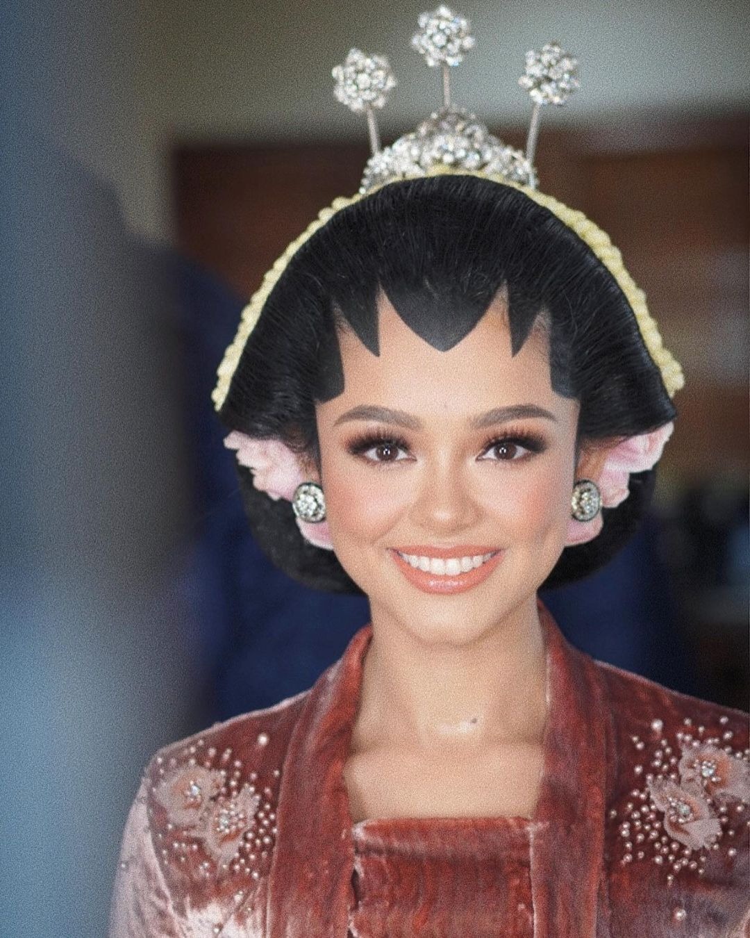 Yuk, Bedah Makeup Pernikahan Mutiara Baswedan yang Gandeng 3 MUA ...