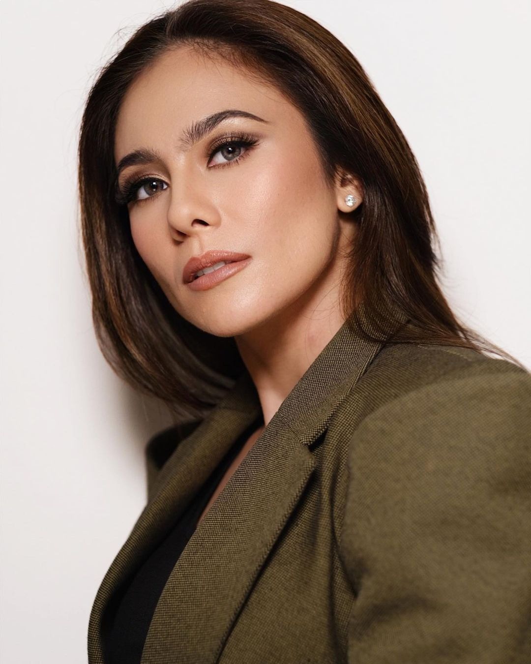 Cinta Laura hingga Ariel Tatum, Intip 7 Inspirasi Makeup Pesta Tahun ...