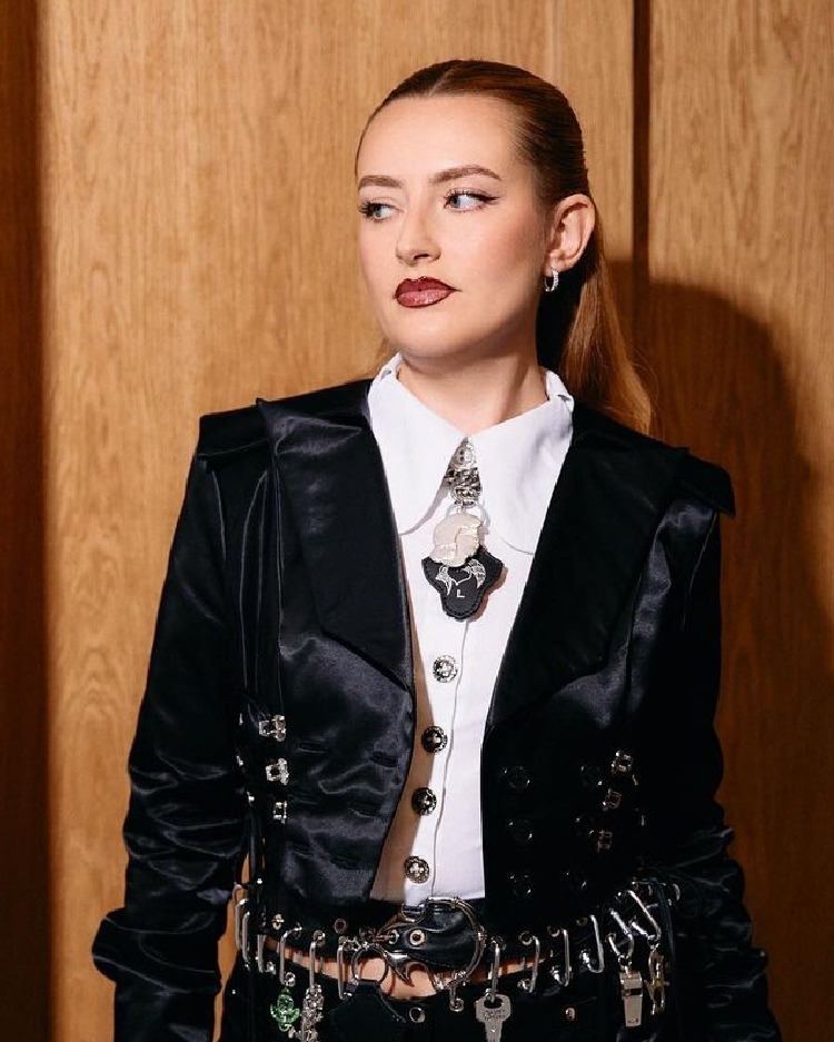 Pesona Amelia Dimoldenberg, Presenter yang Dijodohkan Netizen dengan ...