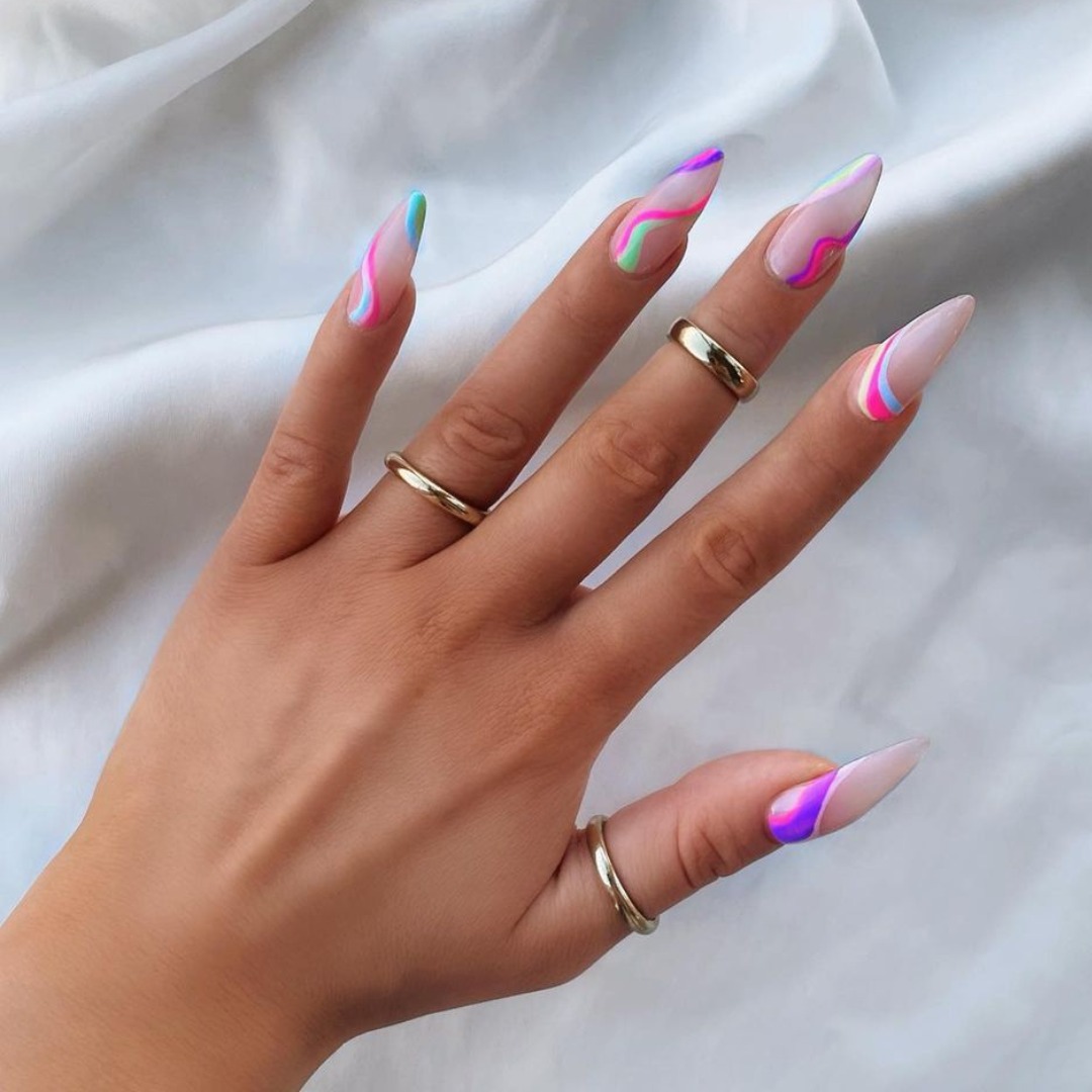 Cocok Dipakai Saat Liburan, Ini 10 Inspirasi Nail Art yang Menarik ...