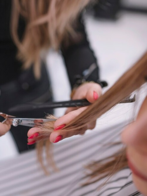 Shattered Layers, Gaya Rambut Y2K yang Kini Kembali Populer - Beauty ...