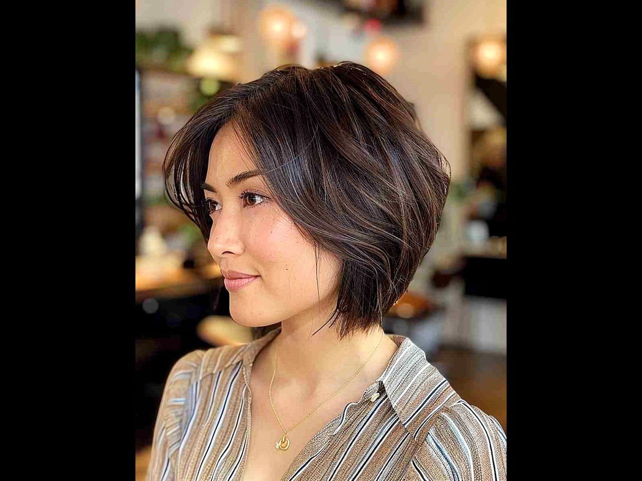 Stacked Bob, Model Rambut yang Bikin Kamu Tampak Lebih Segar & Modern ...