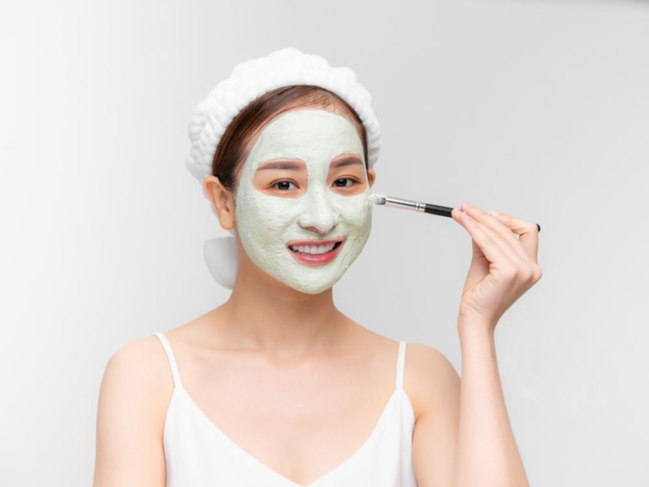 Ingin Tampil Glowing di Hari Raya? Rutin Perawatan Masker Wajah dengan ...