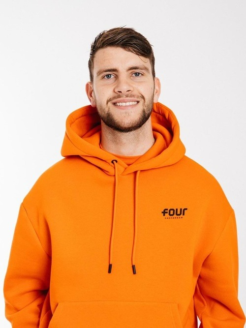 Style Look Maarten Paes, Kiper Timnas Indonesia yang Tengah Curi ...