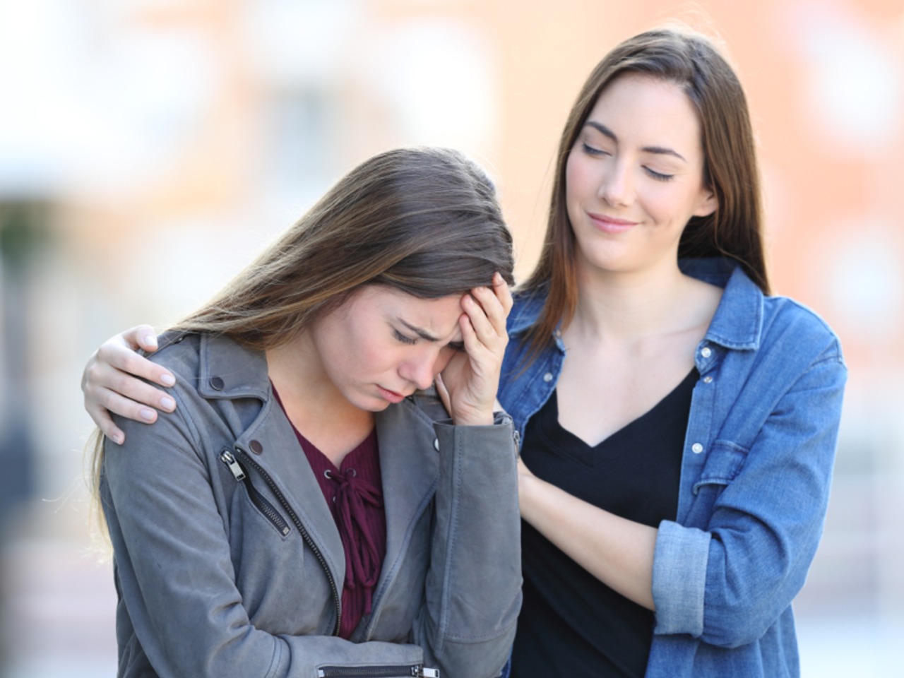 Kerap Berpura-pura, 5 Zodiak Ini Ternyata Cenderung Bermuka Dua ...