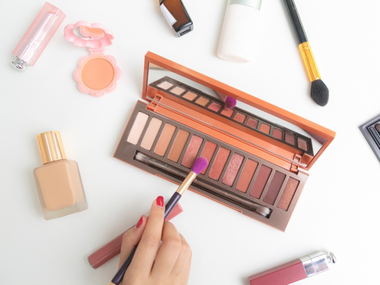 Inspirasi Orange Makeup Look untuk Pemilik Kulit Cerah hingga Kuning ...