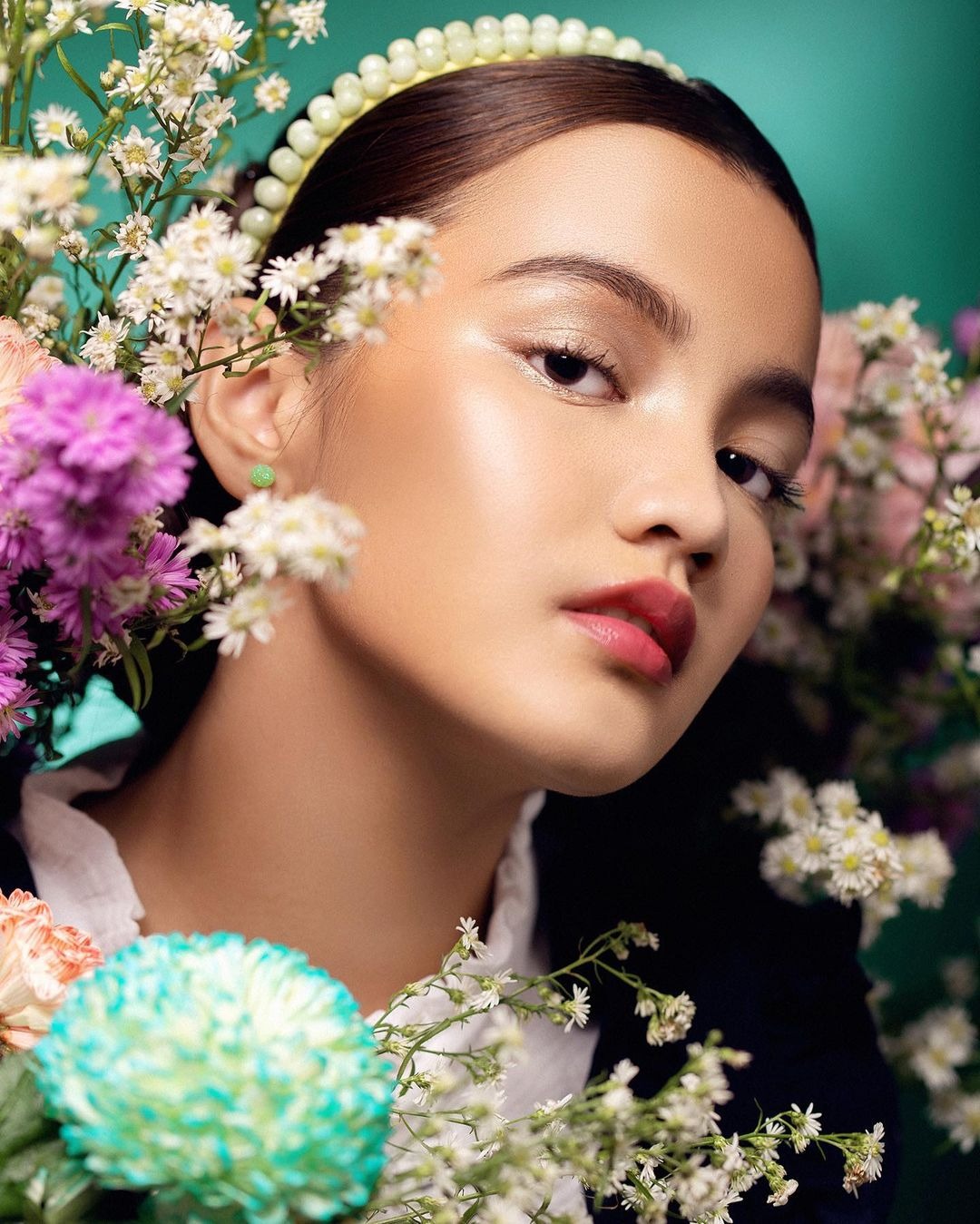 Potret Aruman, Penyanyi Pop yang Sabet Penghargaan Pendatang Baru di AMI Awards 2023 - Beauty ...