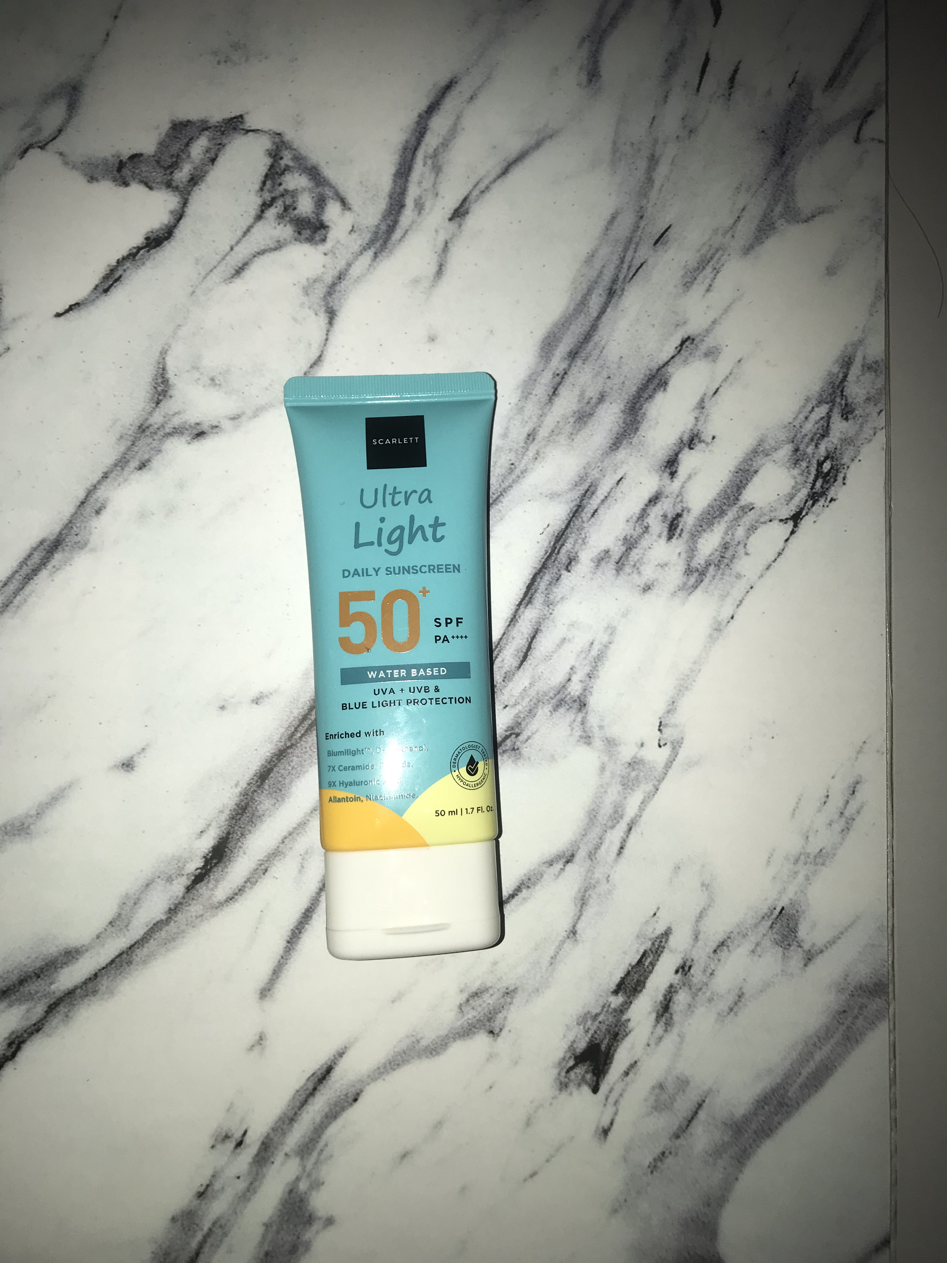 Scarlett Whitening Daily Sunscreen Ultra Light SPF 50 PA+++ - Review ...