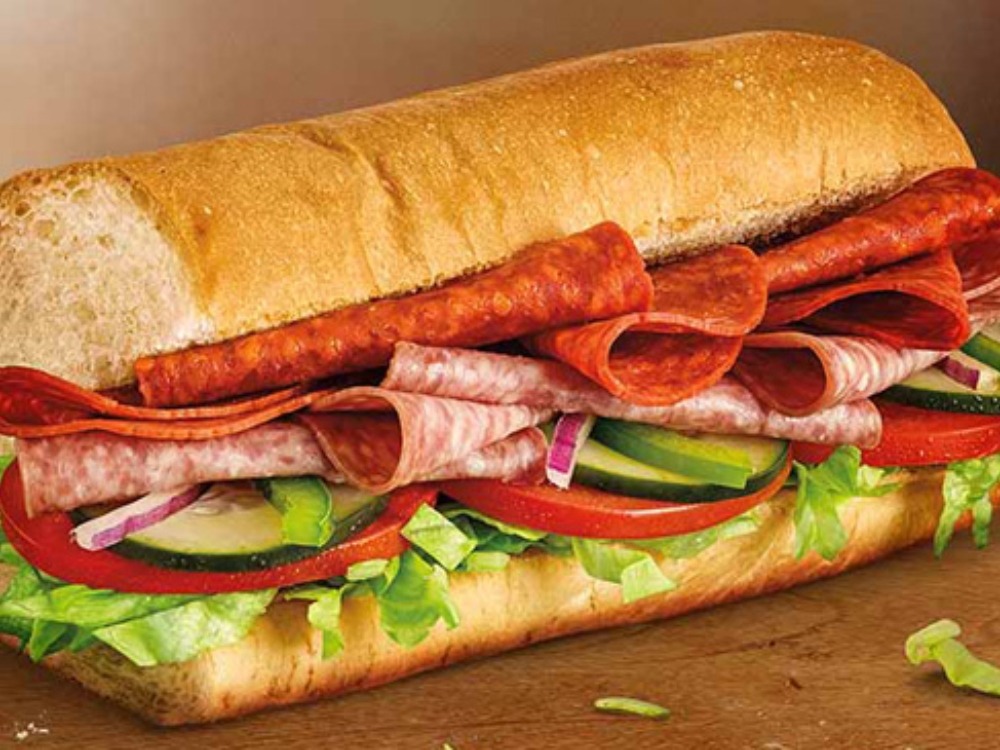 Resmi Hadir di Jakarta! Ini Deretan Menu Paling Populer di Subway ...