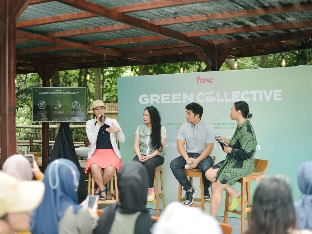 BASE Green Collective, Kolaborasi BASE x JEJAKIN Tanam Ratusan Pohon untuk Kurangi Emisi Karbon ...