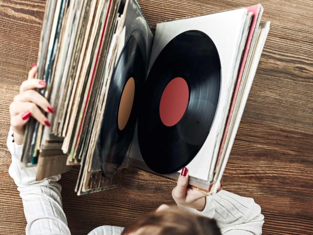 Sejarah hingga Tips Mengoleksi, Simak Serba-serbi Piringan Hitam yang ...