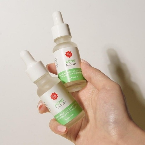 Viva Acne Serum, Rekomendasi Baru untuk Bantu Hempas Jerawat dengan ...