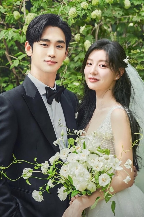 Kaleidoskop 2024: Pasangan Drama Korea Terviral Sepanjang Tahun ...