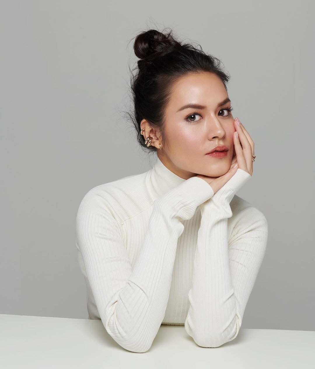 Menginjak Usia 31 Tahun, Yuk Intip Transformasi Penampilan Raisa dari ...