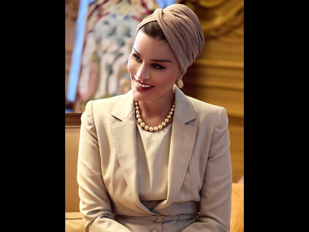 Sheikha Moza bint Nasser, Anggota Kerajaan Arab yang Dikenal Stylish ...