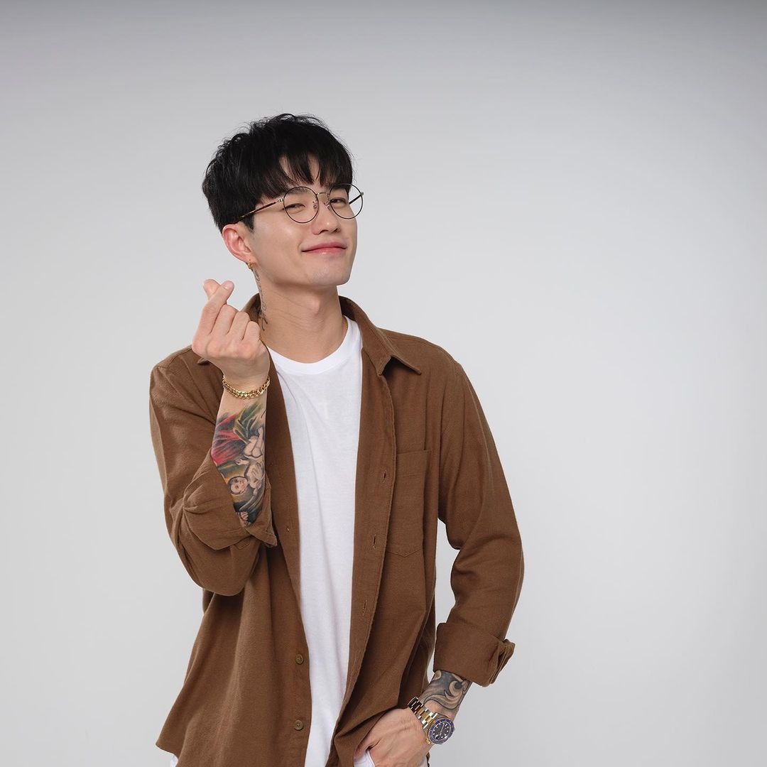 Lee Jeong Hoon hingga Leo Consul, Ini 5 Seleb Asal Luar Negeri yang Malah Terkenal di Indonesia ...