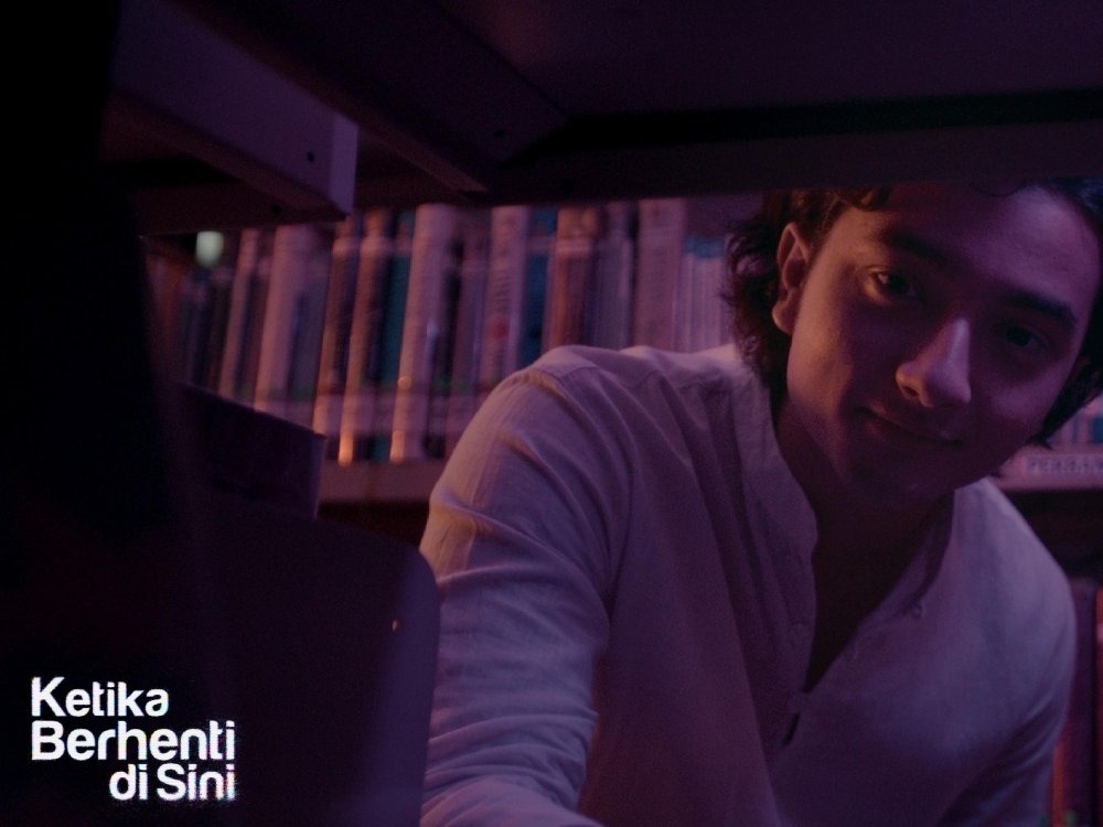 Review Film: Ketika Berhenti di Sini, Cerita tentang Kehilangan ...