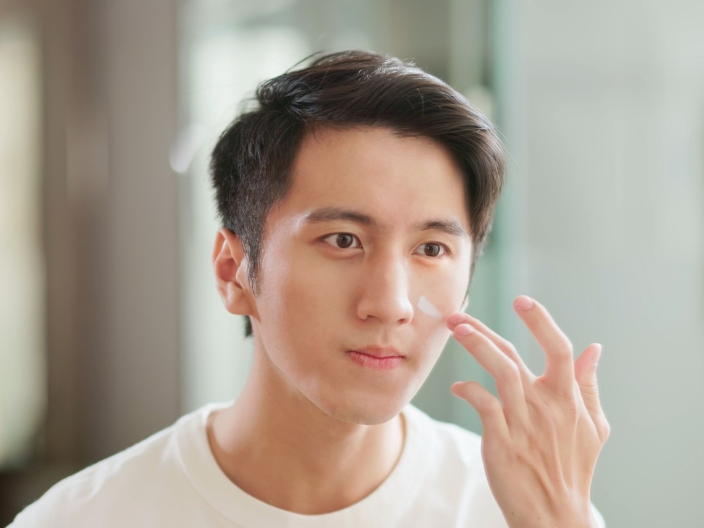 Ask The Experts: Apakah Pria Perlu Pakai Makeup Saat Menikah? - Beauty ...