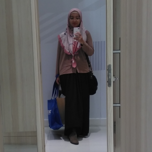 Istiadzah | Istiadzah Rohyati - SOCO by Sociolla