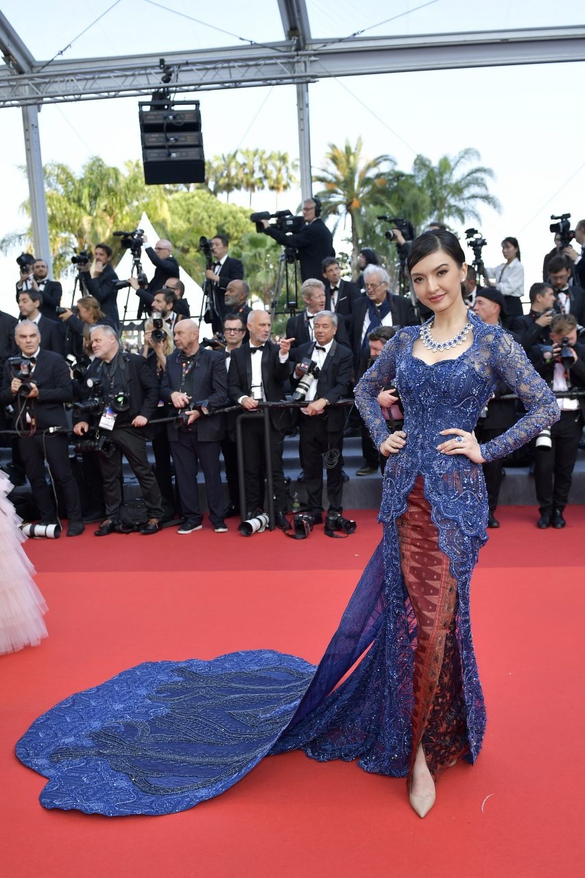 Penampilan Glamor dan Elegan Raline Shah di Festival Film Cannes 2023 ...