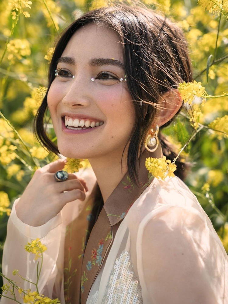 Makeup Minimalis Maria Zhang, Pemeran Suki di Serial 'Avatar: The Last ...